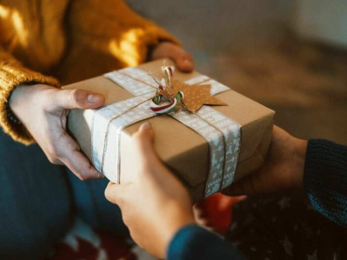 How Different Cultures Approach Gift-Giving?